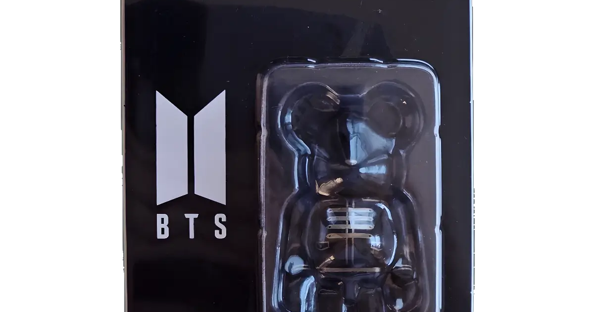 BE@RBRICK BTS 100% | MyBearBrick.de
